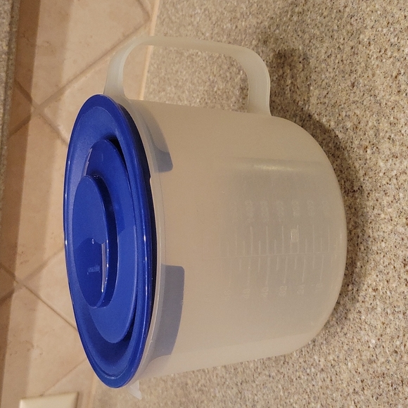 Tupperware | Kitchen | Tupperware Measuring Bowlmixing Bowl ...